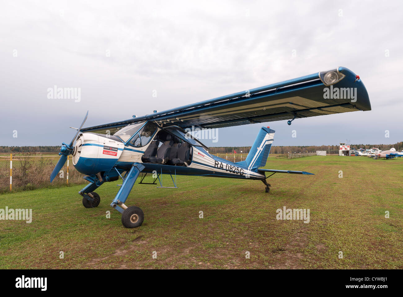 small private aircraft propeller plane airfield airport Stock Photo - Alamy