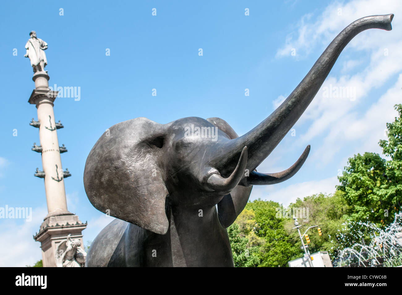 Elephant circle hi-res stock photography and images - Alamy