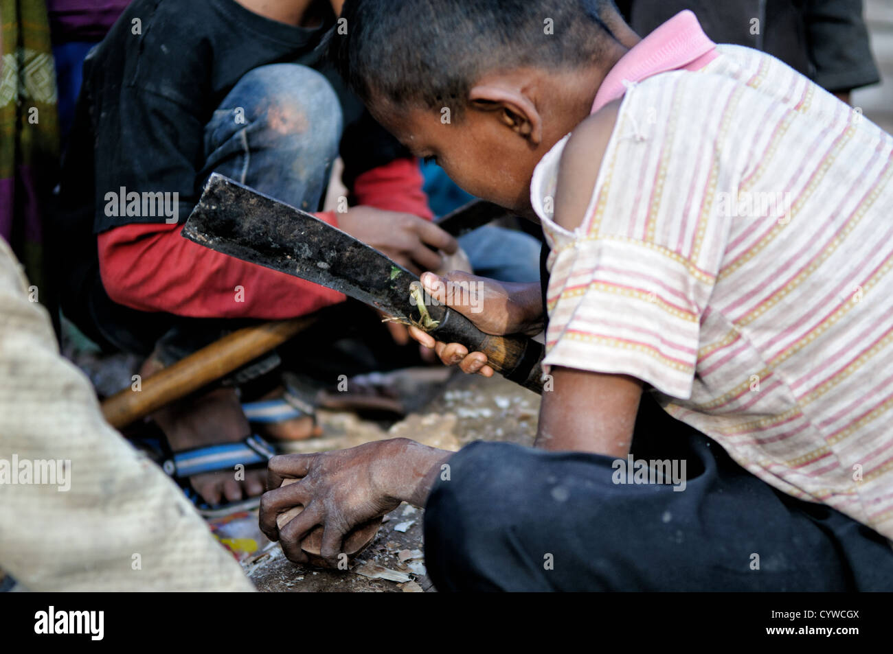 Village traditional games hi-res stock photography and images - Alamy