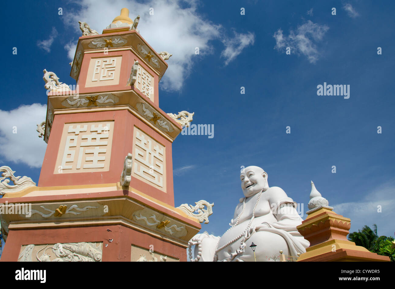 Buddhist temple nam mo duong lai di lac ton phat hi-res stock photography and images - Alamy