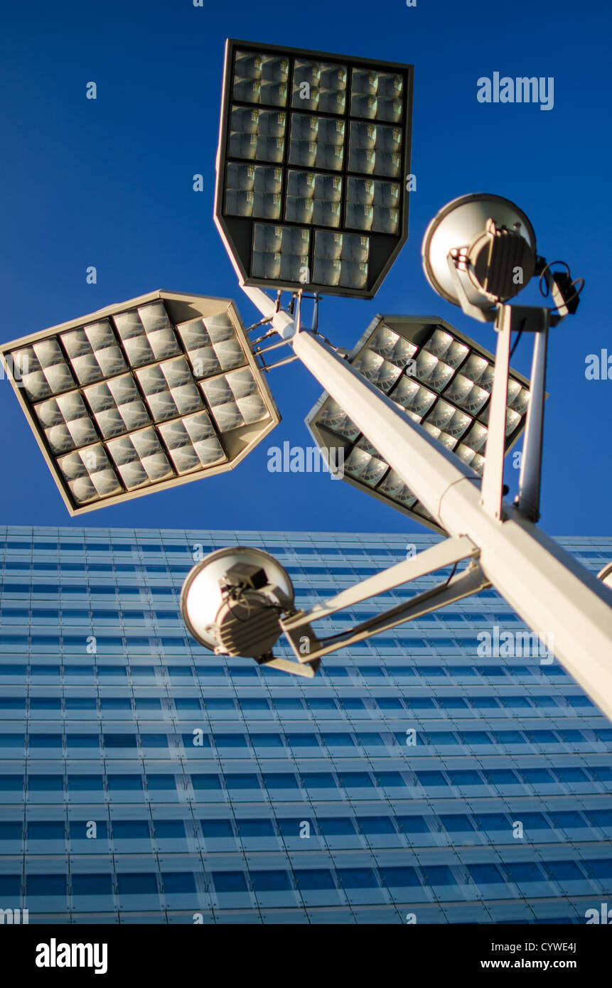 Modern Streetlight And Office Building Stock Photo - Alamy