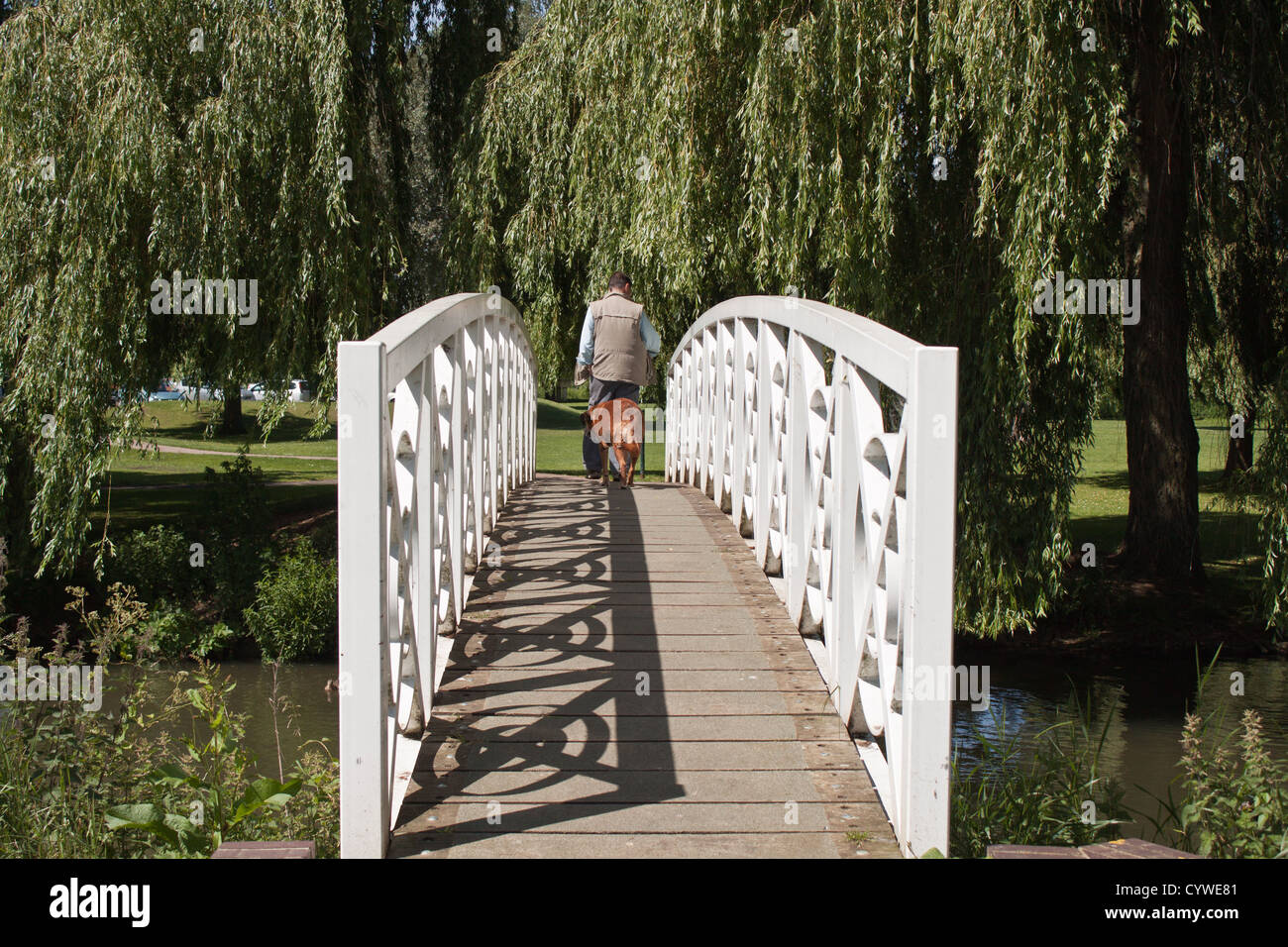 White bridge hi-res stock photography and images - Alamy