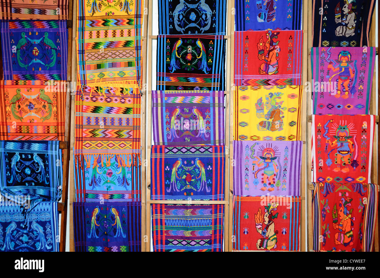 Traditional guatemalan weaving hi-res stock photography and images - Alamy