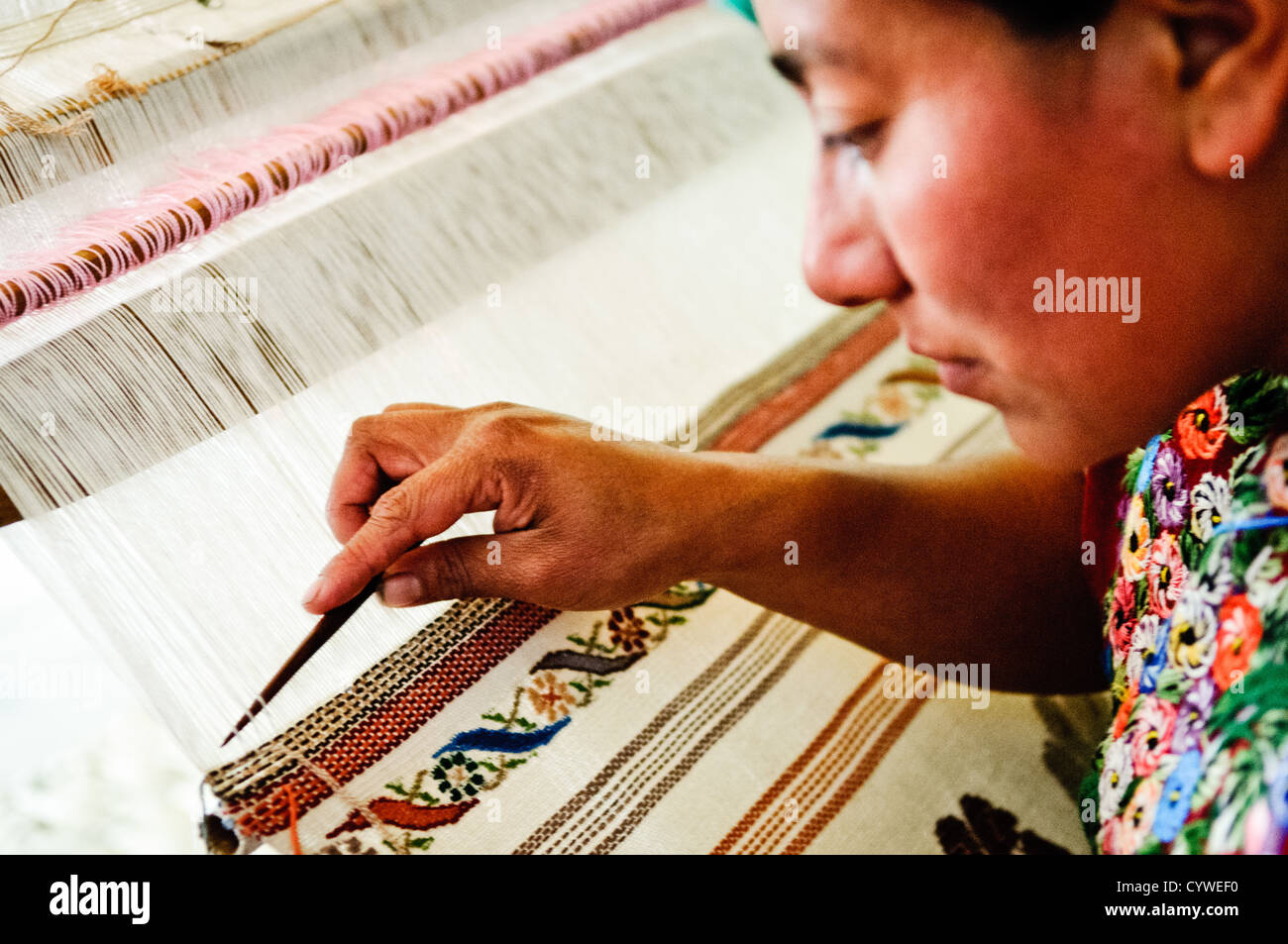 Casa del tejido antiguo antigua guatemala hi-res stock photography and ...