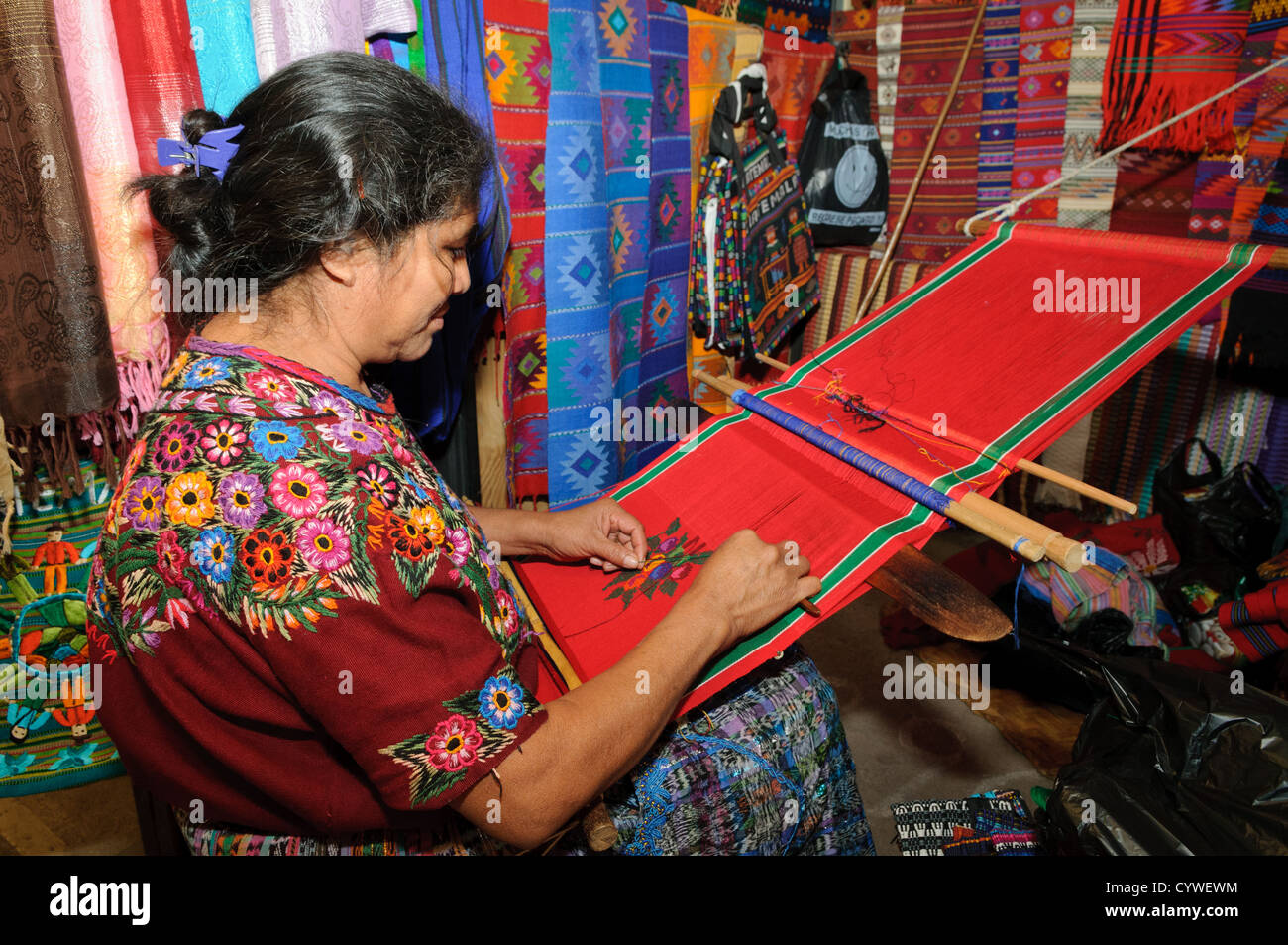 Traditional guatemalan weaving hi-res stock photography and images - Alamy
