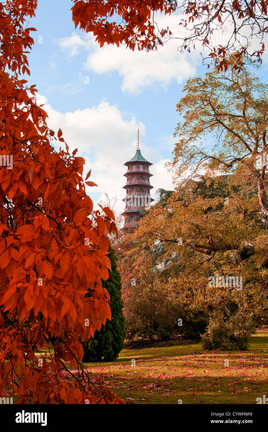 Pagoda in fall colours, Kew Gardens Stock Photo - Alamy