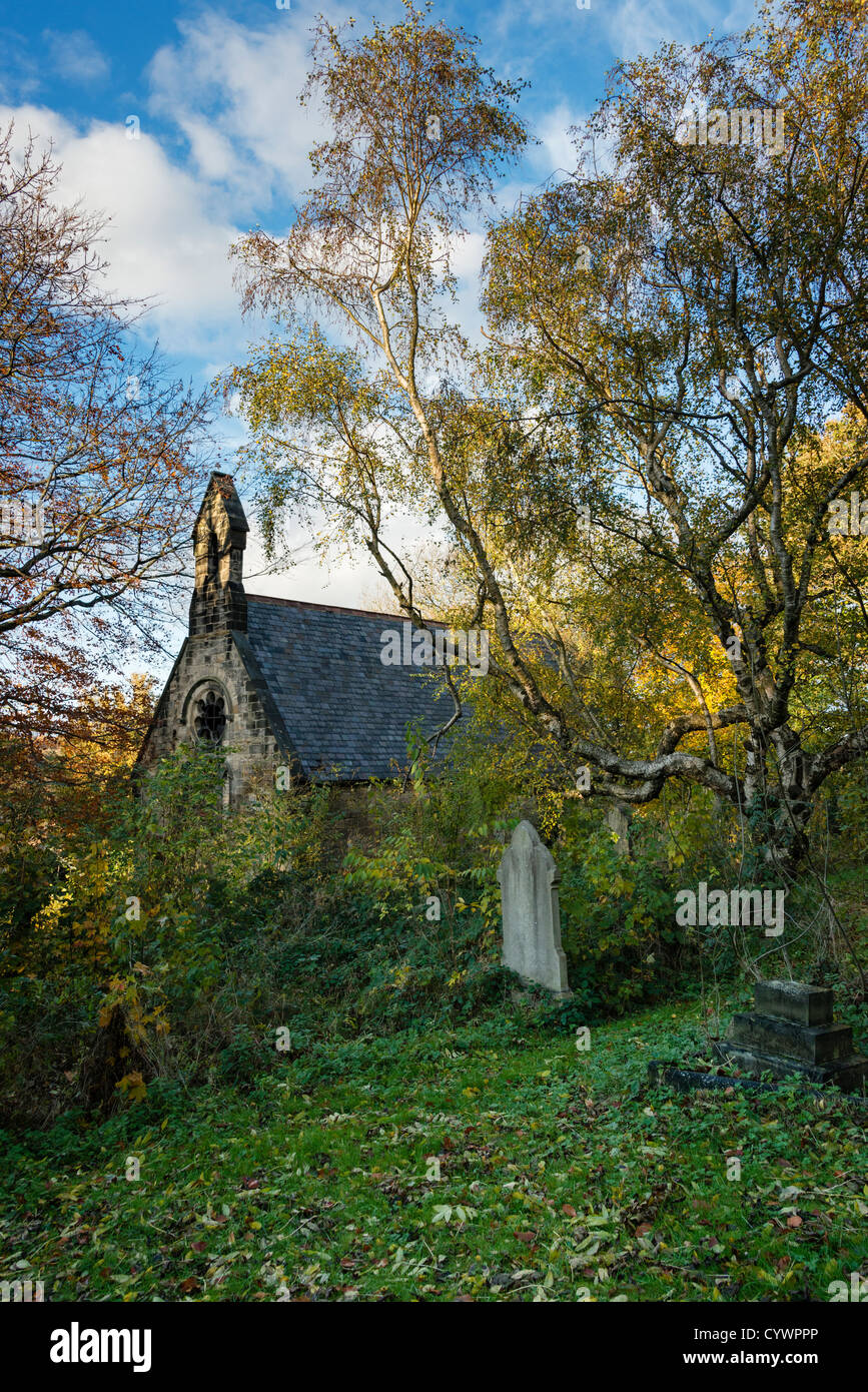 Overgrown churchyard hi-res stock photography and images - Alamy
