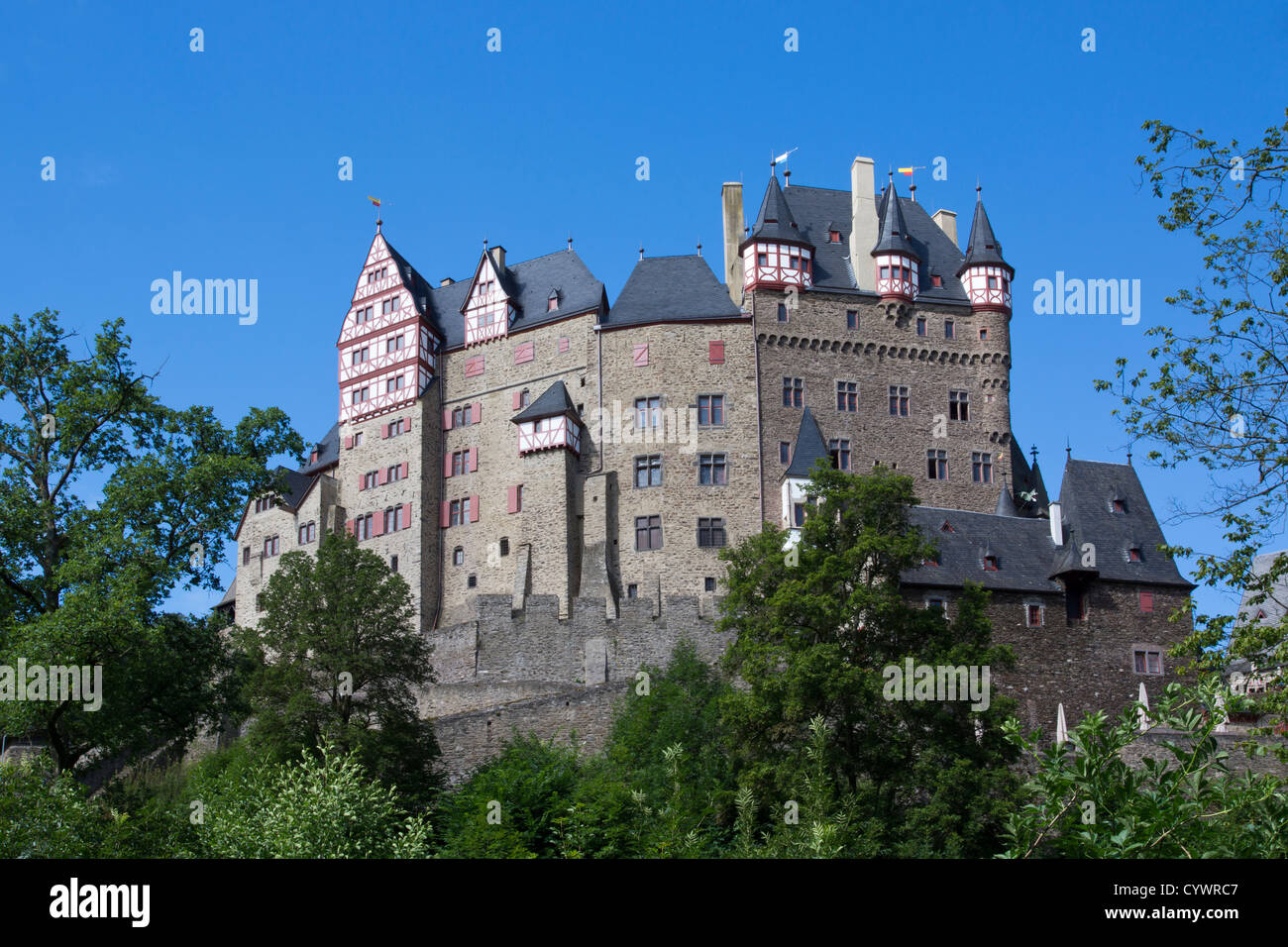 Eltz Castle, hilltop castle in the Elz valley, Muenstermaifeld ...