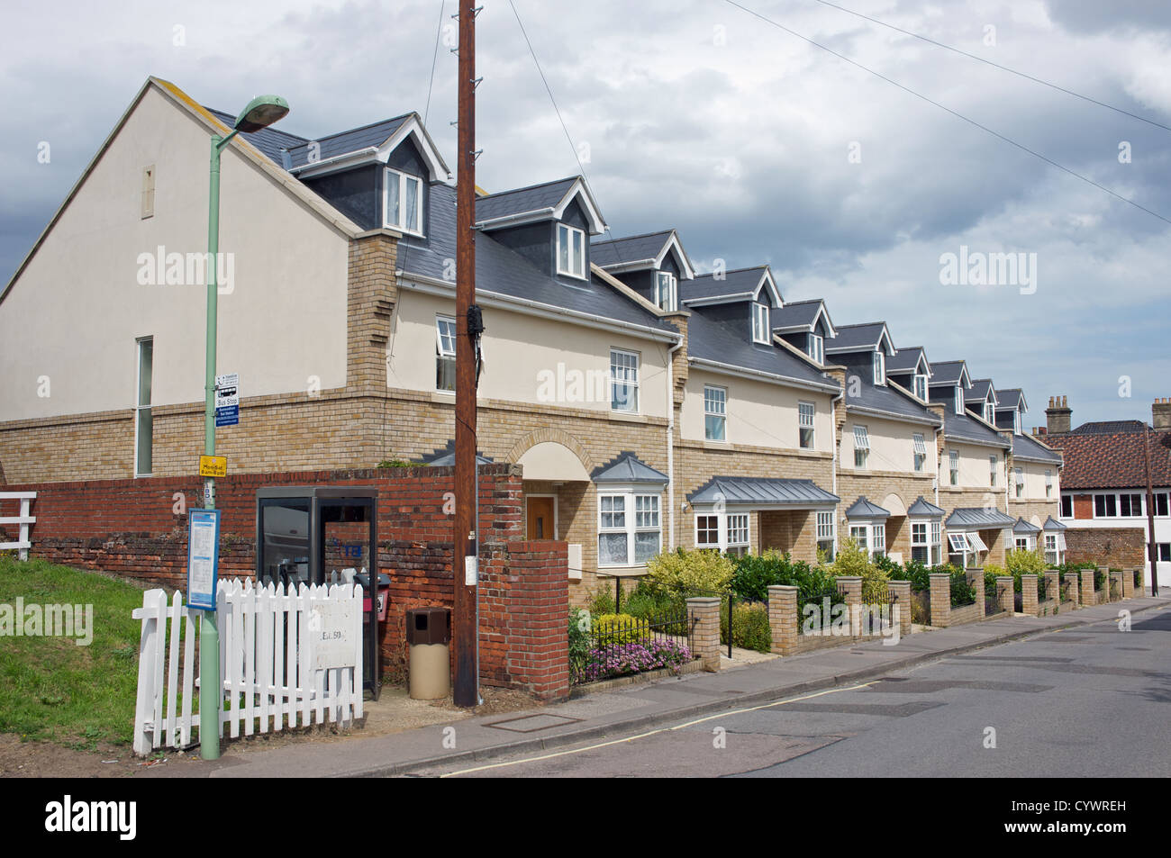 Newly built homes street hi-res stock photography and images - Alamy
