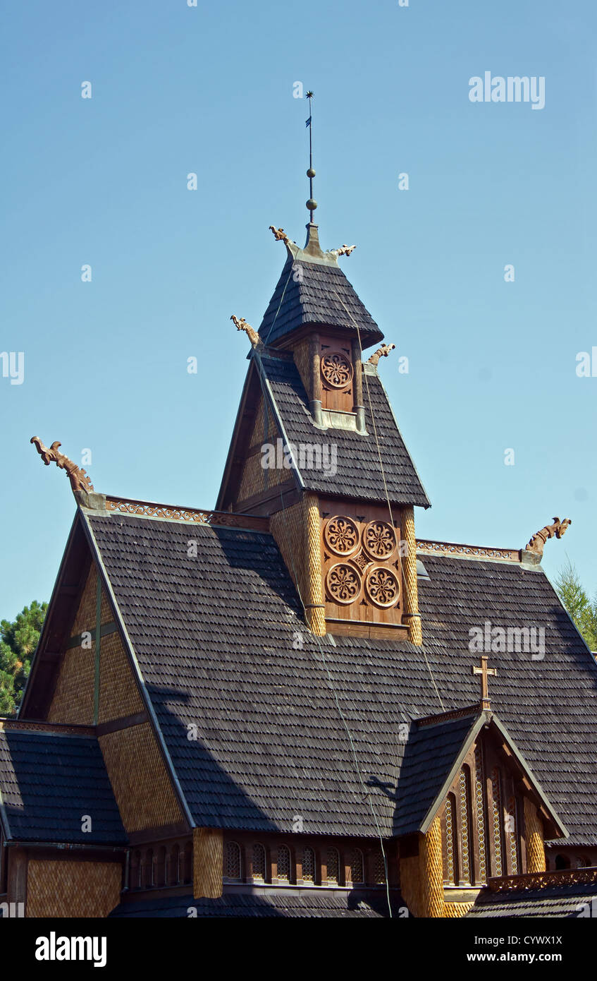 Wodden church hi-res stock photography and images - Alamy