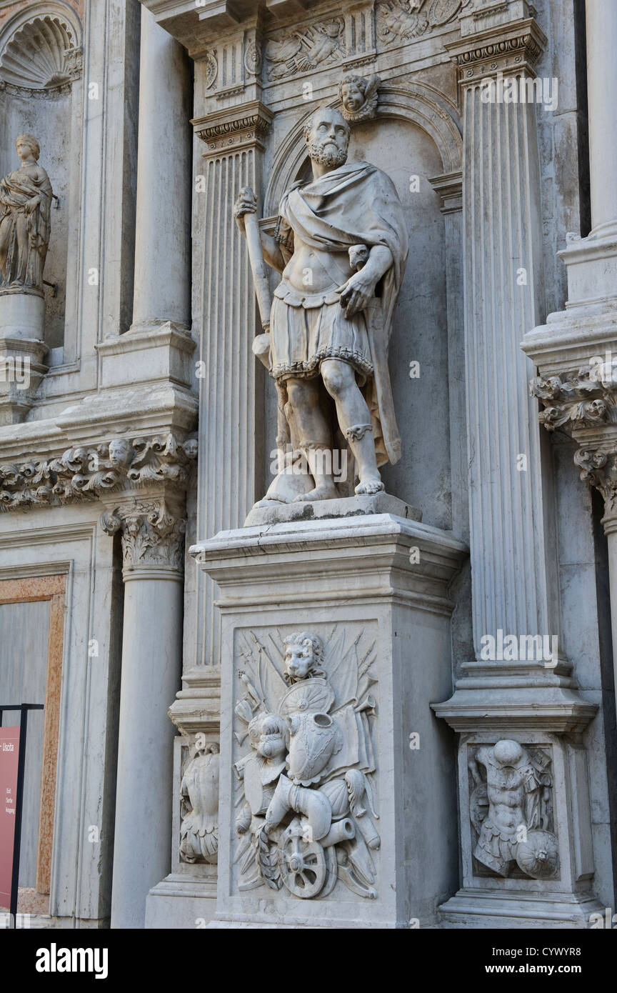 Statue on the facade of Arco Foscari, Doge's Palace, Venice, Italy ...