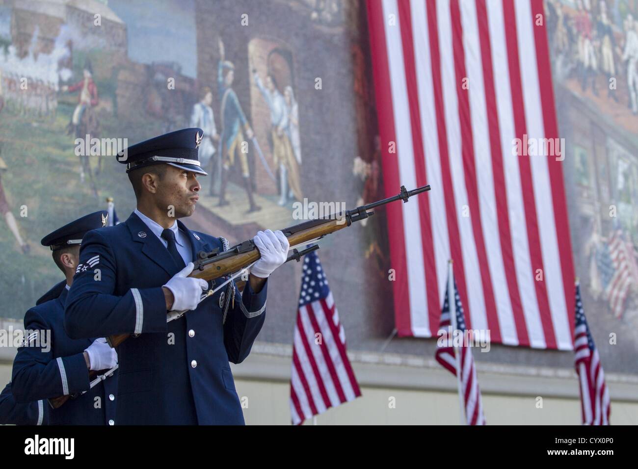 Present rifle hi-res stock photography and images - Alamy