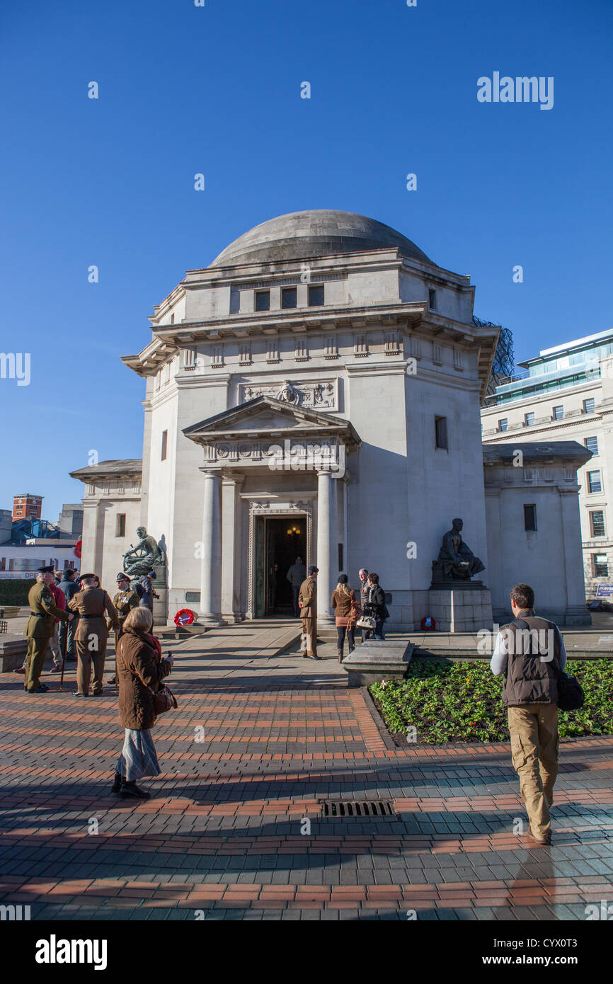 Statues in birmingham city centre hi-res stock photography and images ...