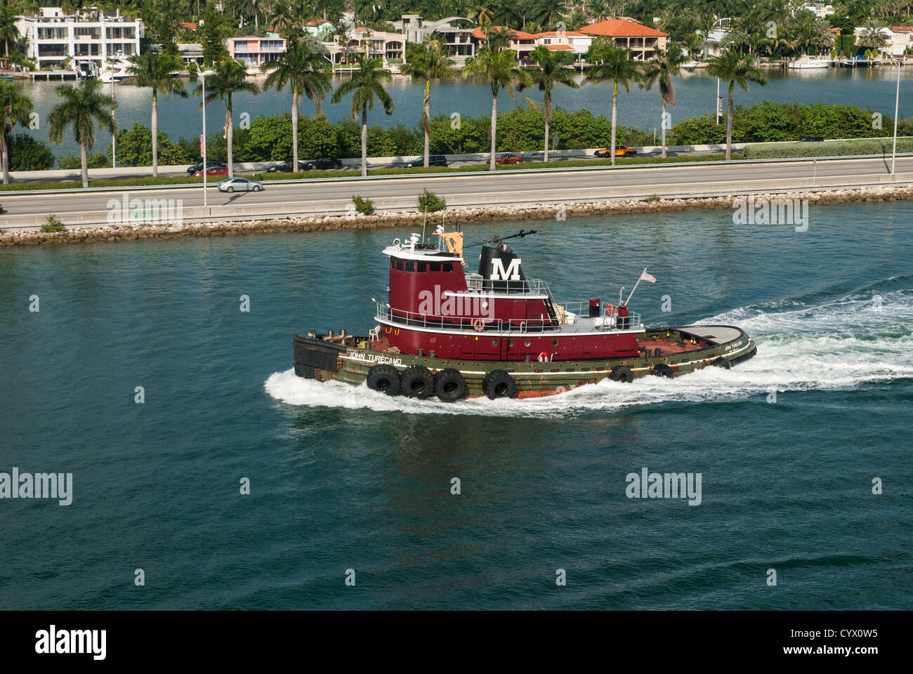 Tug boat operating in the Port of Miami, Florida Stock Photo - Alamy
