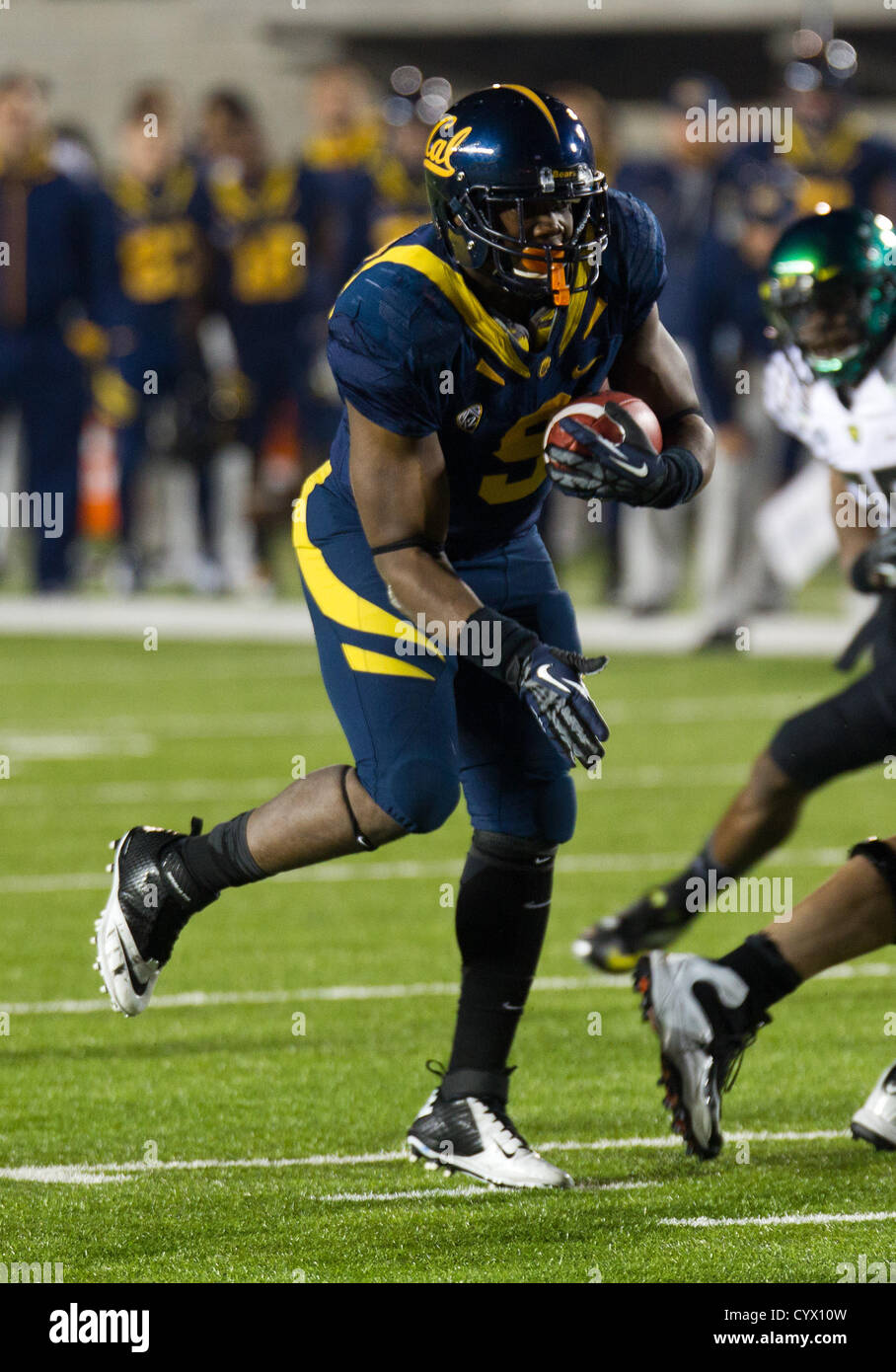 Nov. 10, 2012 - Berkeley, CA, USA - Cal's C.J. Anderson works his way ...