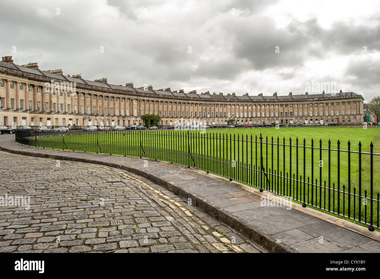Georgian houses in royal crescent hi-res stock photography and images ...