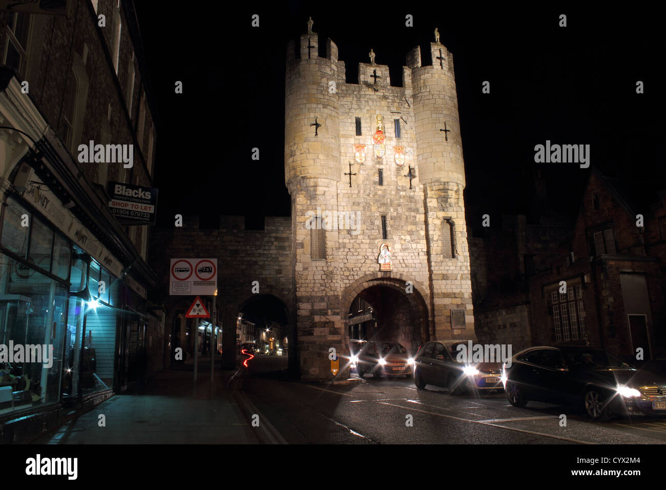 York city walls at night hi-res stock photography and images - Alamy