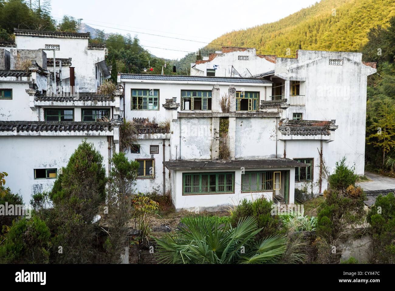 China poverty house hi-res stock photography and images - Alamy