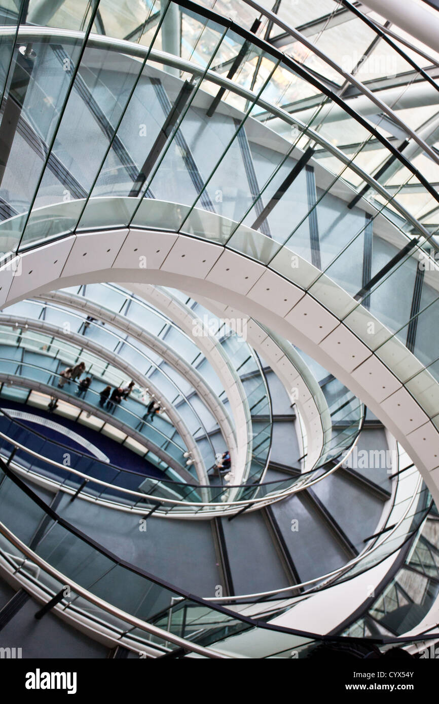 City hall london interior hi-res stock photography and images - Alamy