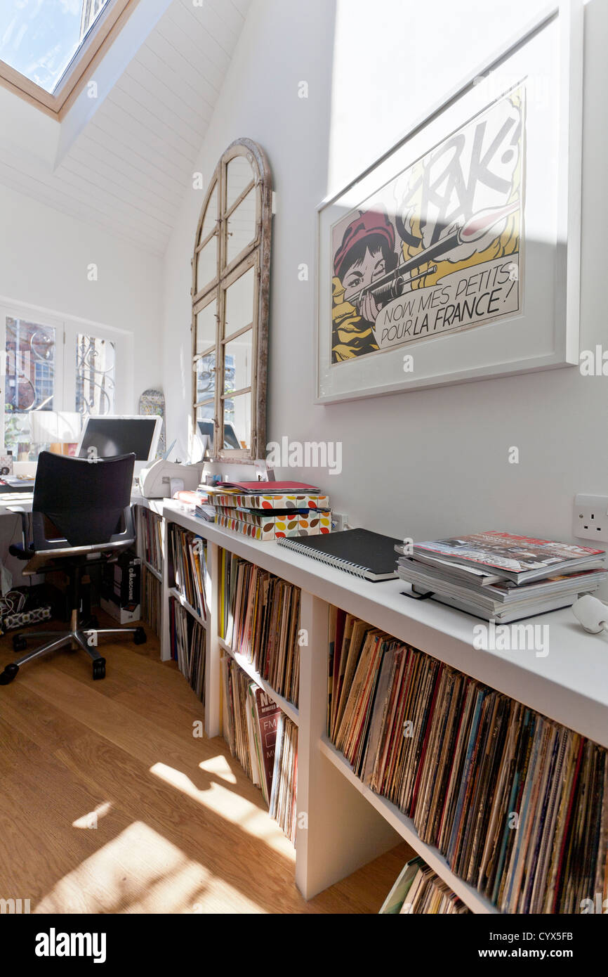 Record albums hi-res stock photography and images - Alamy