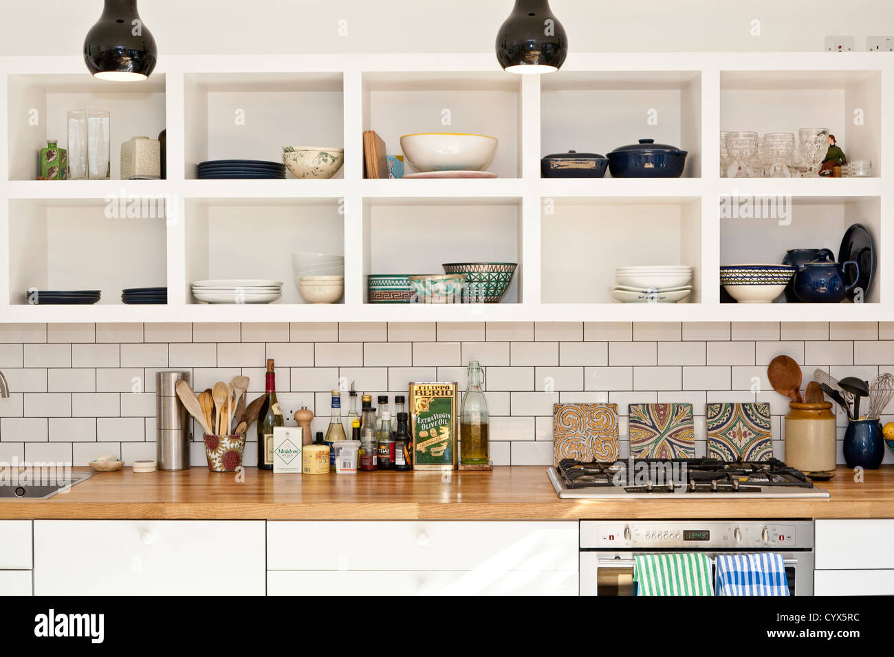 Kitchen counter hi-res stock photography and images - Alamy