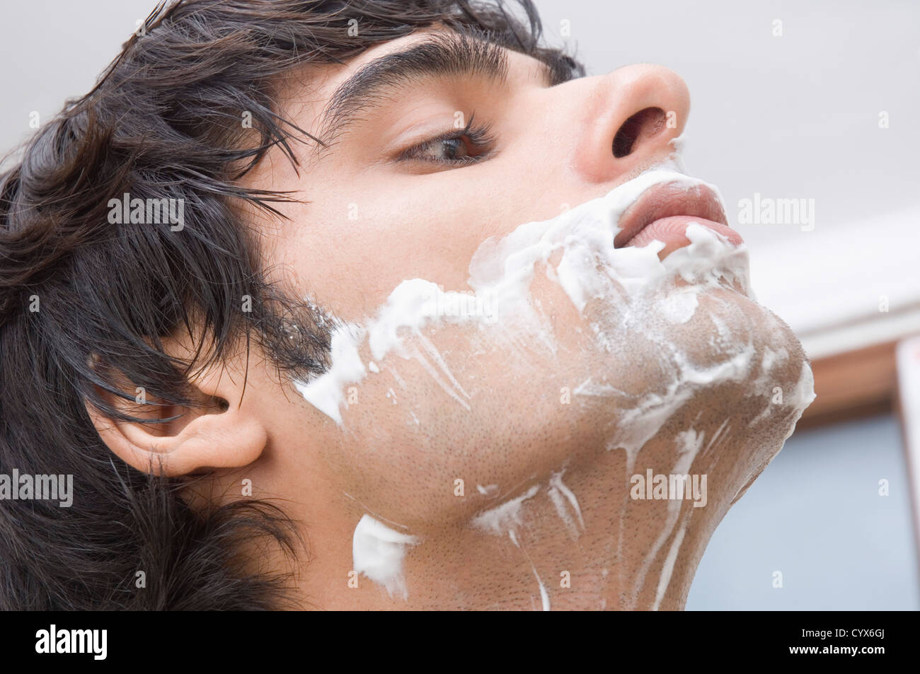 Indian man shaving hi-res stock photography and images - Alamy