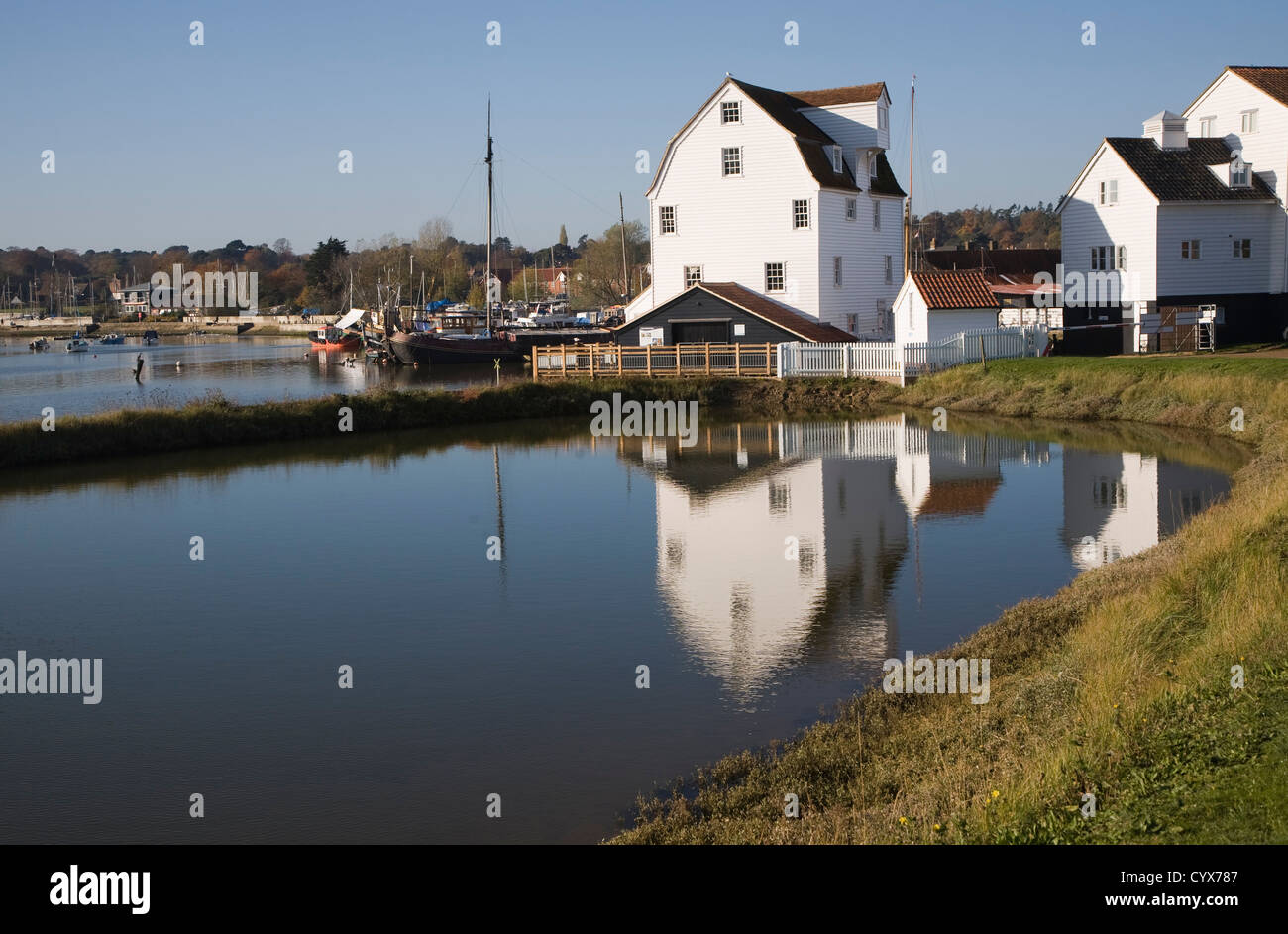Mill pool hi-res stock photography and images - Alamy