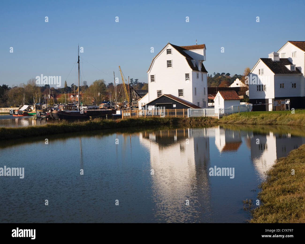 Tide mill pool reflection Woodbridge, Suffolk, England built 1793 on ...