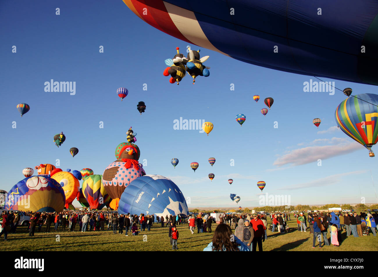 Mass balloons hi-res stock photography and images - Alamy