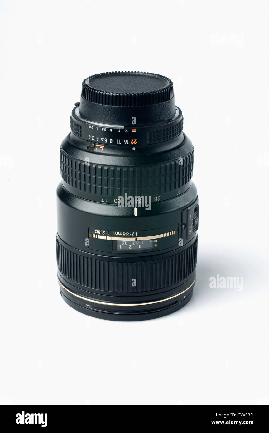 Photographic lens shutter hi-res stock photography and images - Alamy