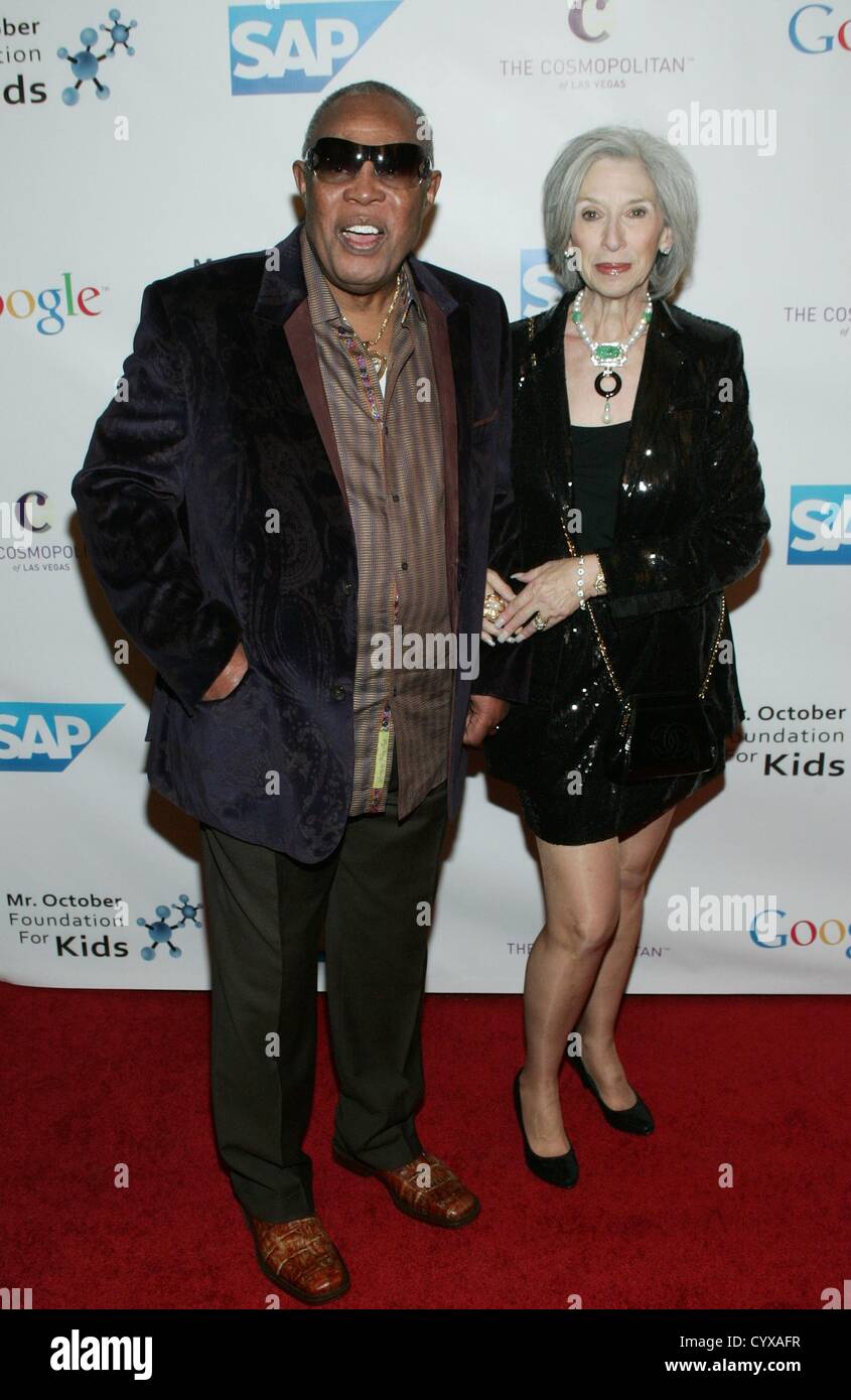 Sam moore joyce moore arrivals hi-res stock photography and images - Alamy