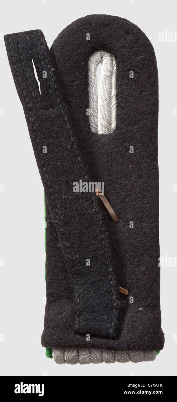 German police uniforms hi-res stock photography and images - Alamy