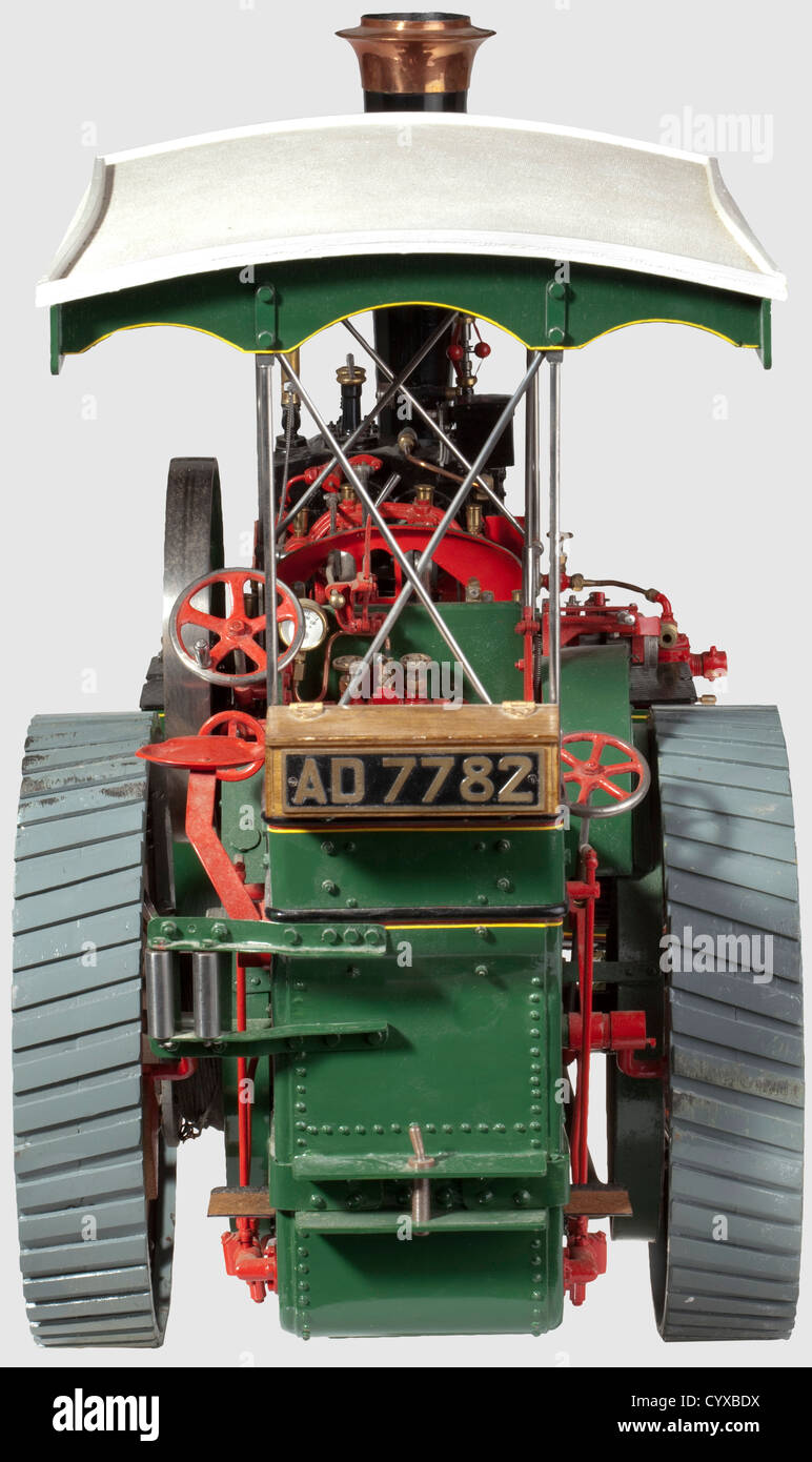 Copper pipework hi-res stock photography and images - Alamy