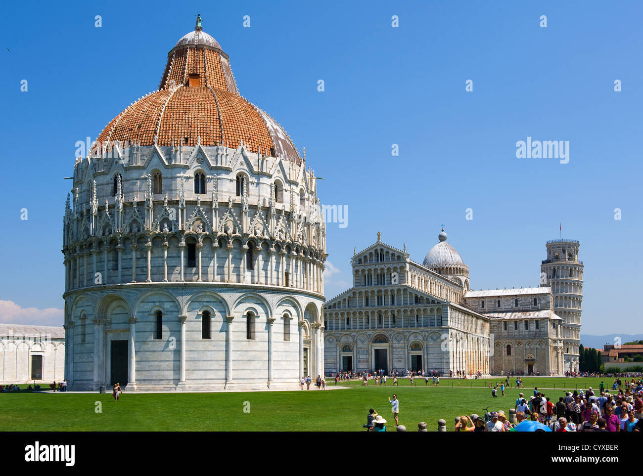 The piazza dei miracoli complex with the leaning tower of Pisa in the ...