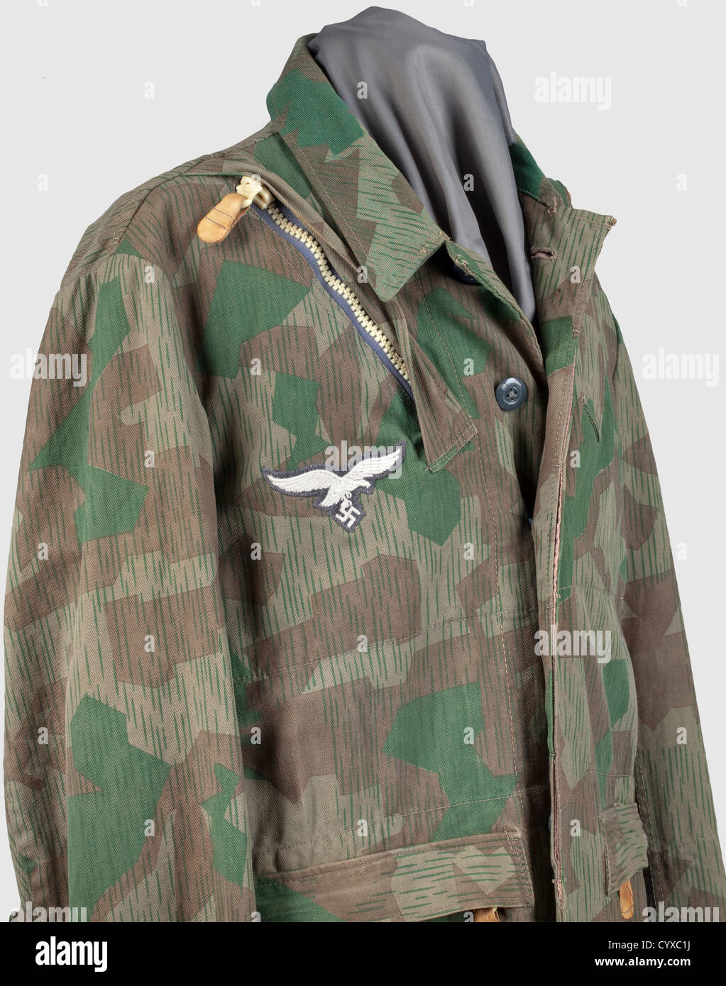 A paratrooper's jump smock or `Knochensackï,3rd model in "splinter ...