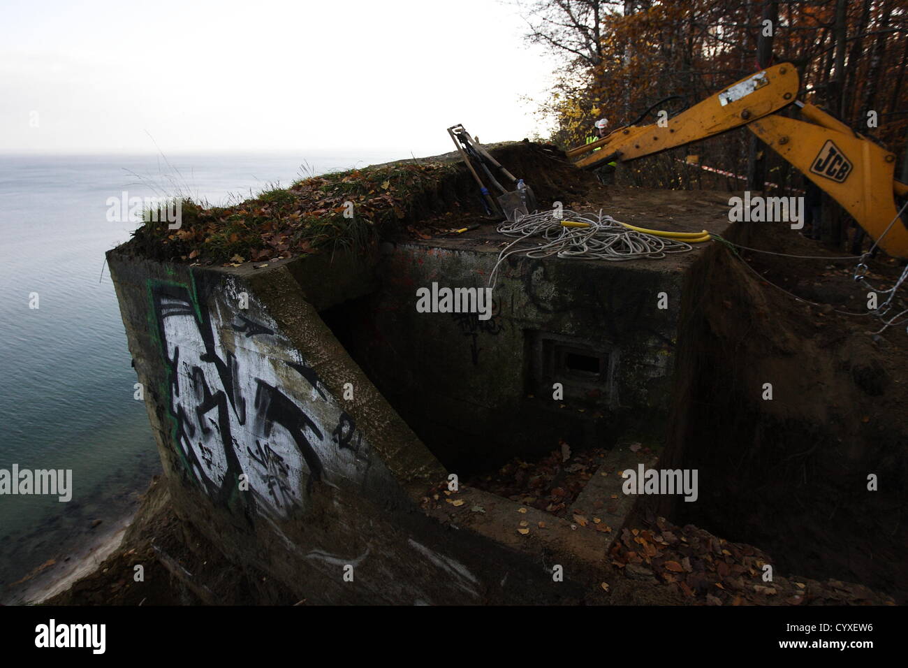 Bunkier zrzucenie bunkra hi-res stock photography and images - Alamy