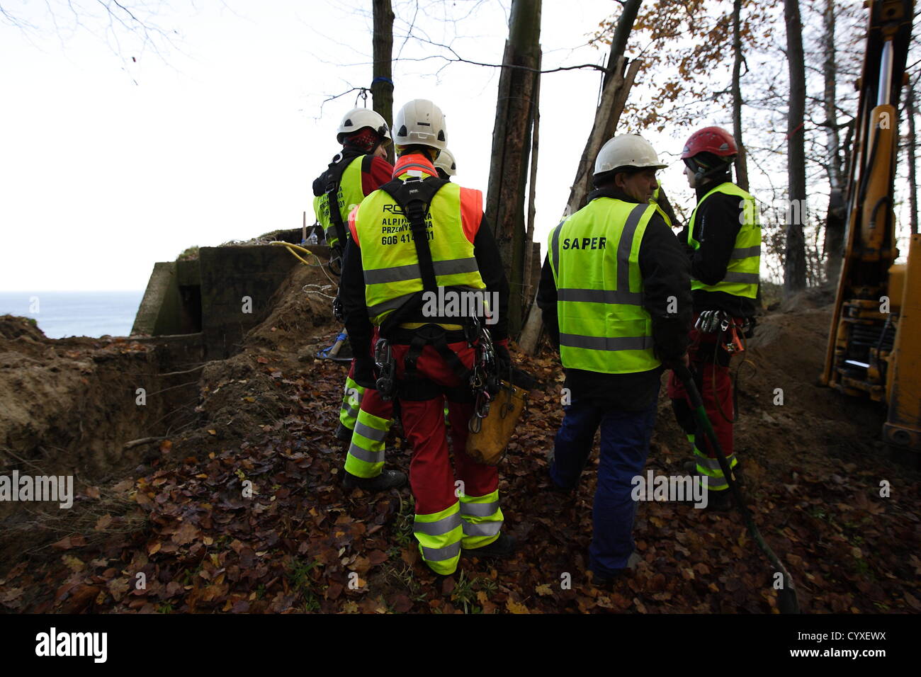 Bunkier zrzucenie bunkra hi-res stock photography and images - Alamy