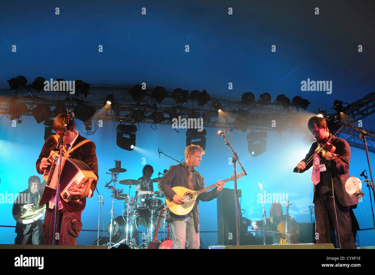 Bellowhead band hi-res stock photography and images - Alamy