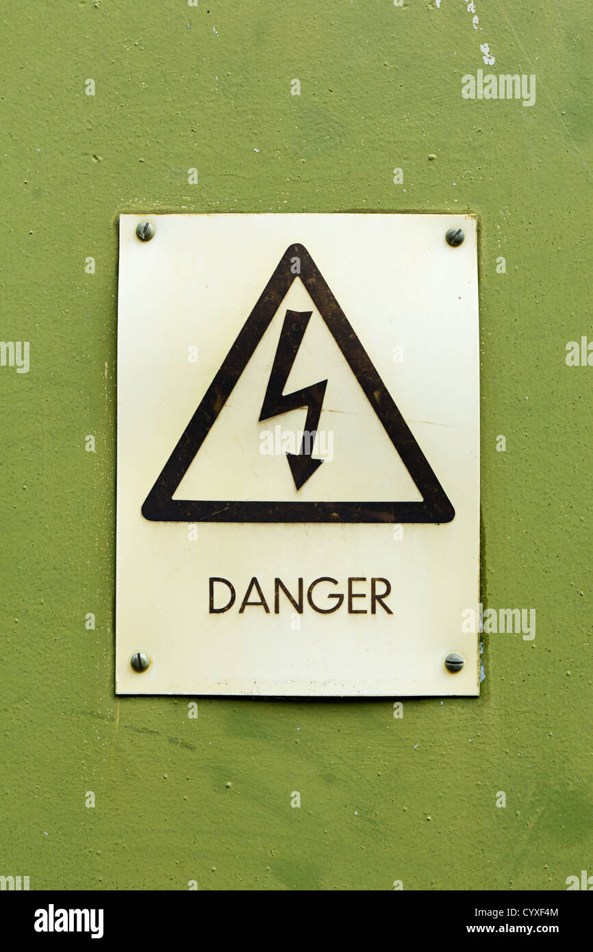 Electricity warning sign hi-res stock photography and images - Alamy