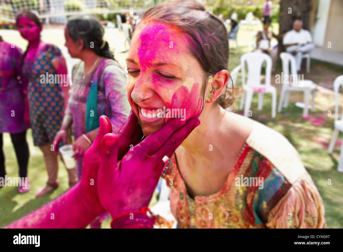 India traditional costume man woman hi-res stock photography and images ...