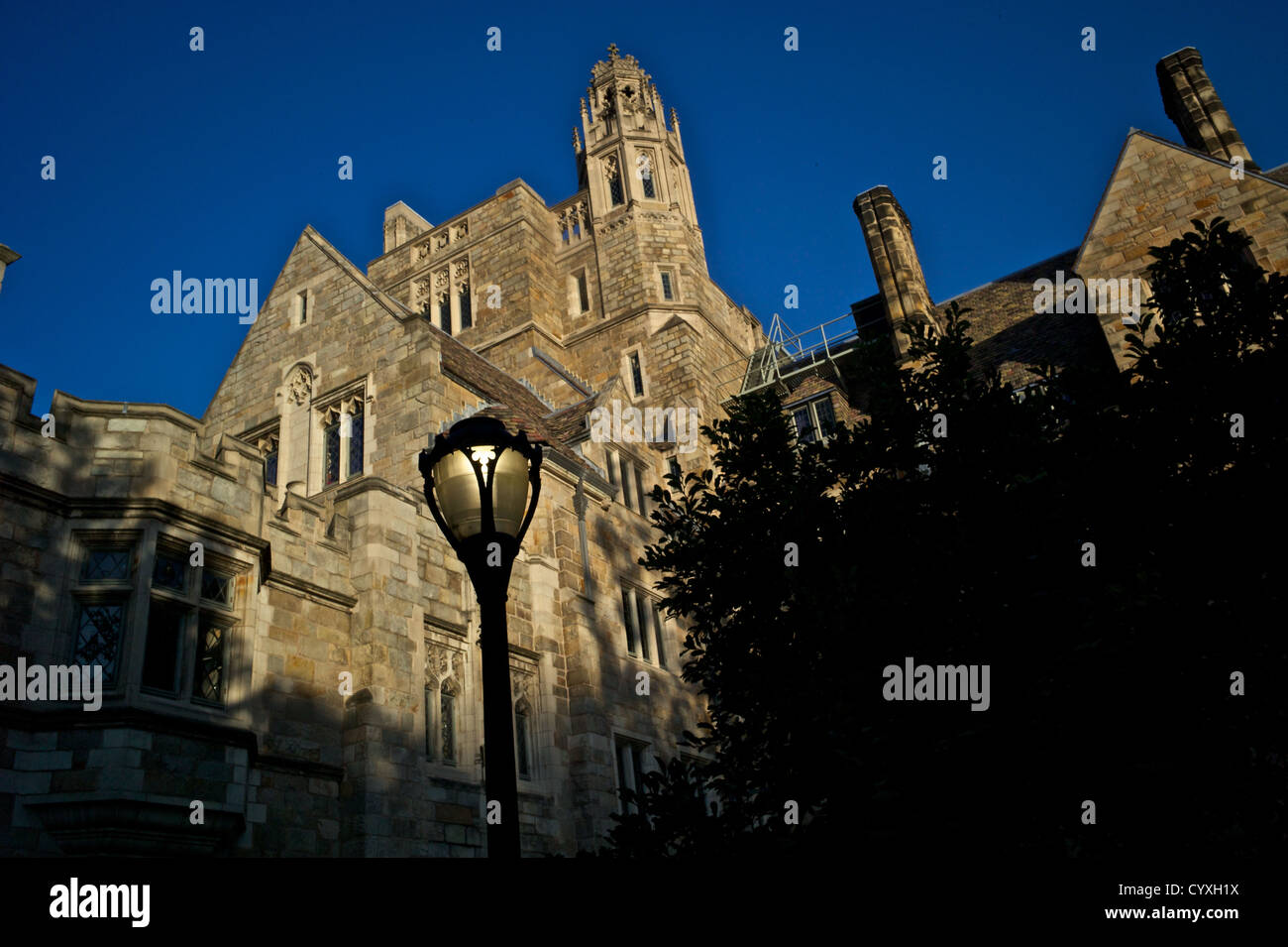 Yale campus hi-res stock photography and images - Alamy