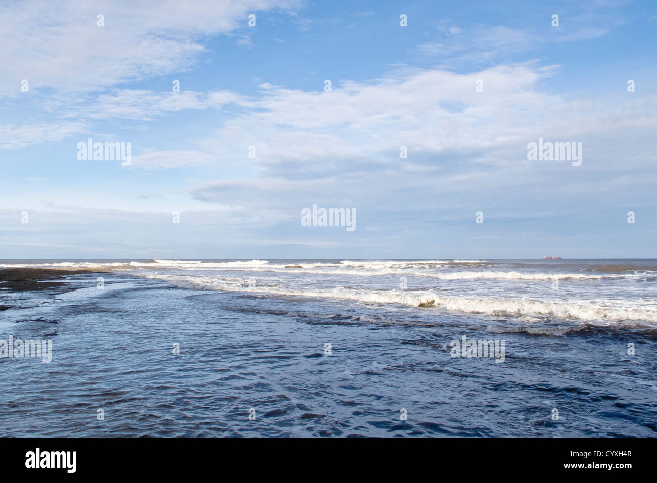 the north sea at Staithes - North Yorkshire Stock Photo - Alamy