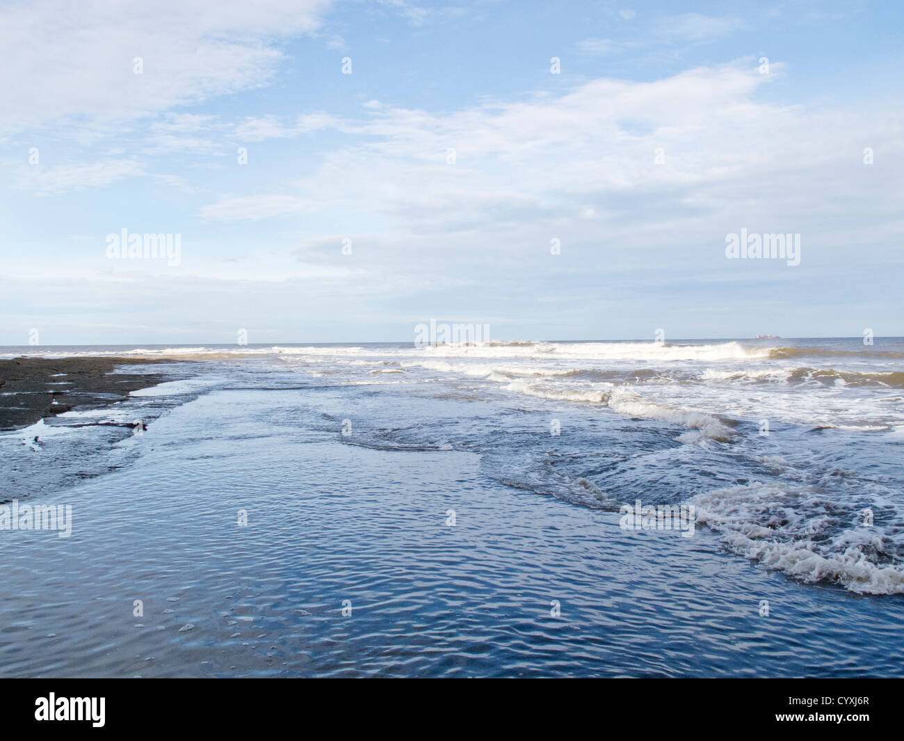 the north sea at Staithes - North Yorkshire Stock Photo - Alamy