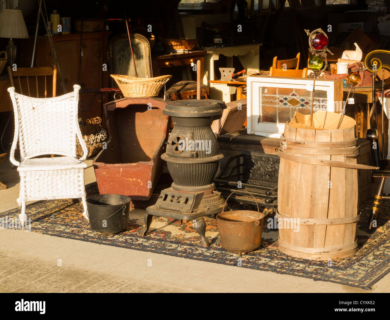 Vintage storefront hi-res stock photography and images - Alamy