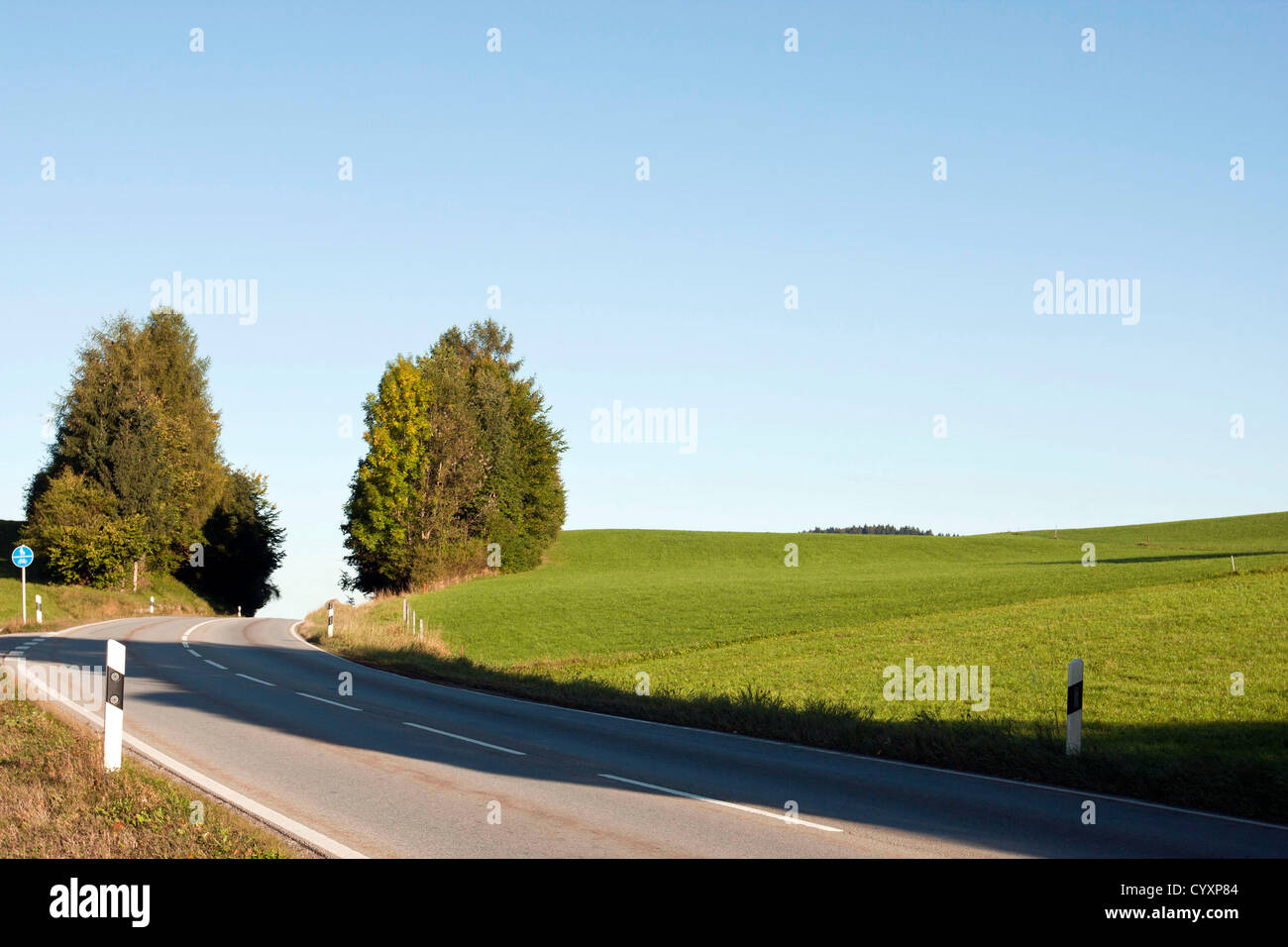 An empty road Stock Photo - Alamy
