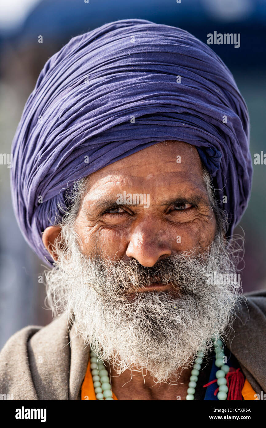 Sikh india beard hi-res stock photography and images - Alamy