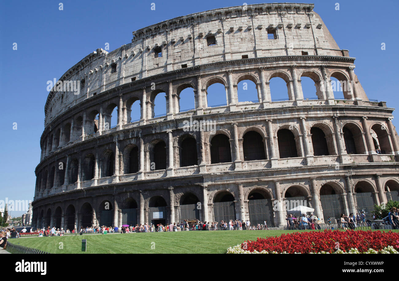 Exterior of the Roman Colosseum Travel Destination Destinations ...