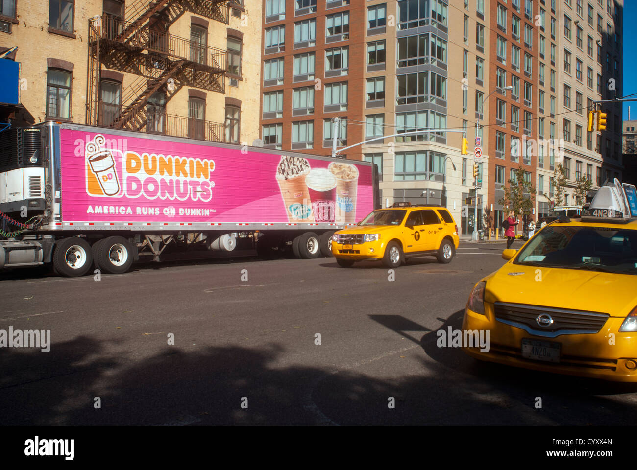 Tractor trailer truck hi-res stock photography and images - Alamy