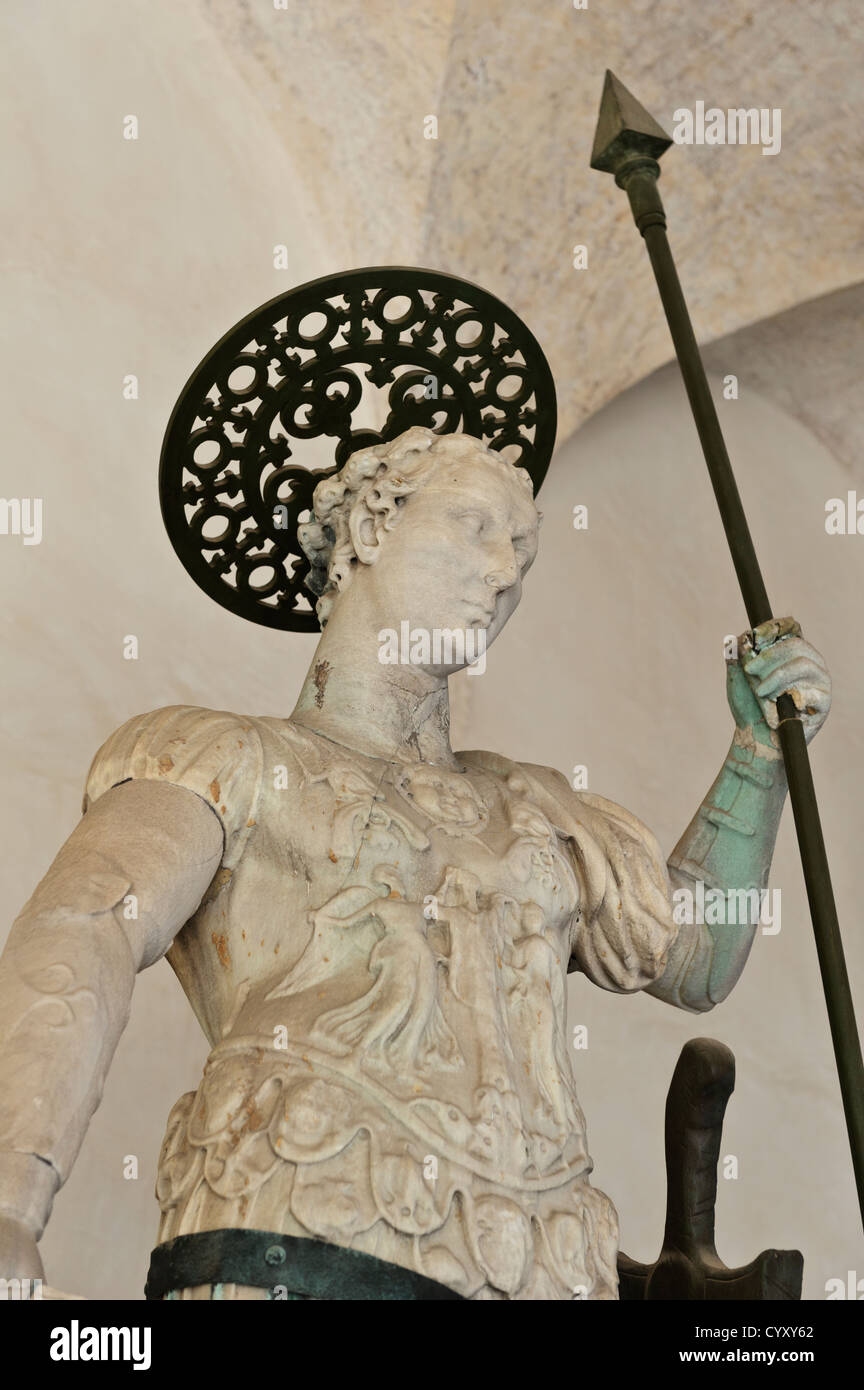 St Theodore statue, Doge's Palace, Venice, Italy Stock Photo - Alamy