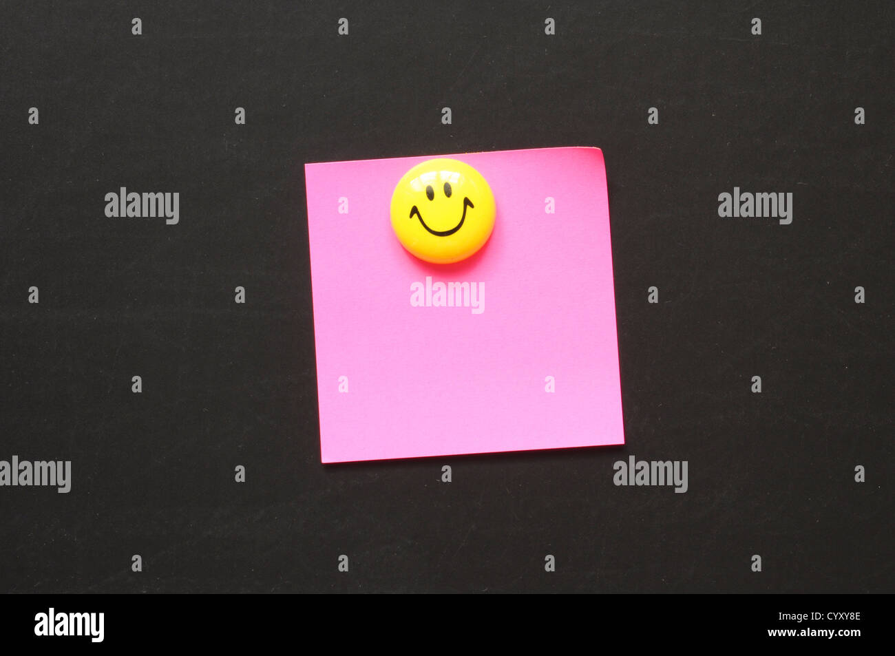 smiley and blank sheet note paper with copyspace Stock Photo - Alamy